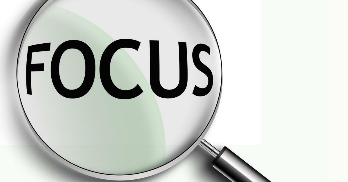 Focus 2 / 1.2 / Grammar and Use of English / Present tenses - question ...
