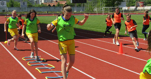 КАЛЕНДАРНО ТЕМАТИЧНИЙ ПЛАН З ФІЗИЧНОЇ КУЛЬТУРИ ДЛЯ 10 КЛАСУ Робоча програма Фізична культура